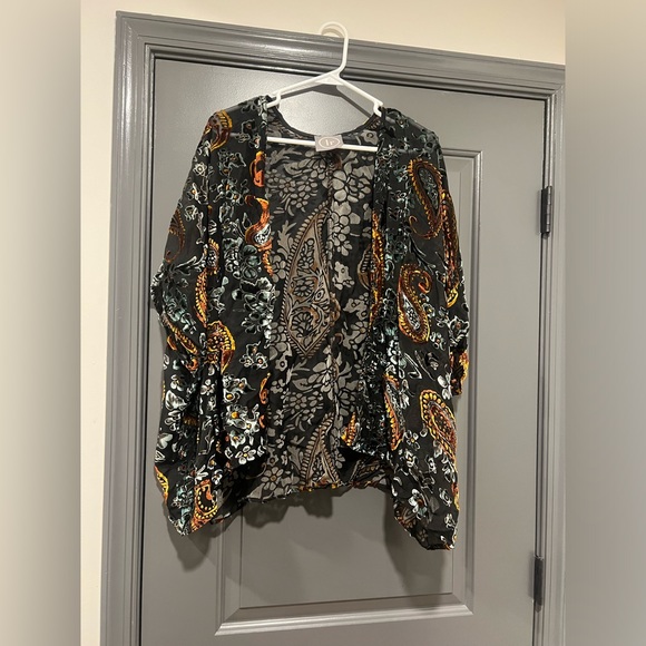 South Moon Under | Tops | South Moon Under Black Velvet Kimono | Poshmark